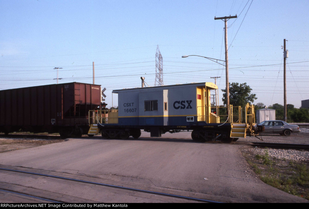 CSXT transfer caboose
